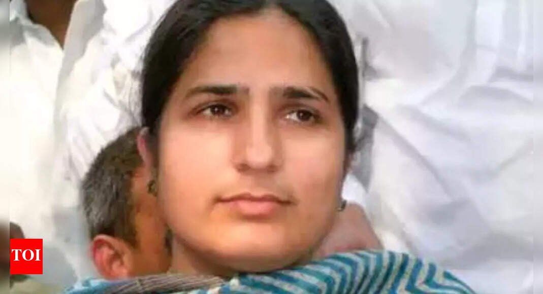 Chhattisgarh: Congress Rajya Sabha MP Ranjeet Ranjan faces flak for ...