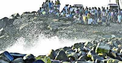 Poonthura: Offshore Breakwater Project At Poonthura Turns Promising ...
