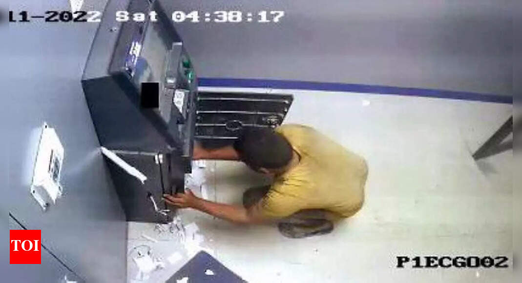 Atm: UP: Timely alert by bank head office averts ATM theft | Lucknow ...