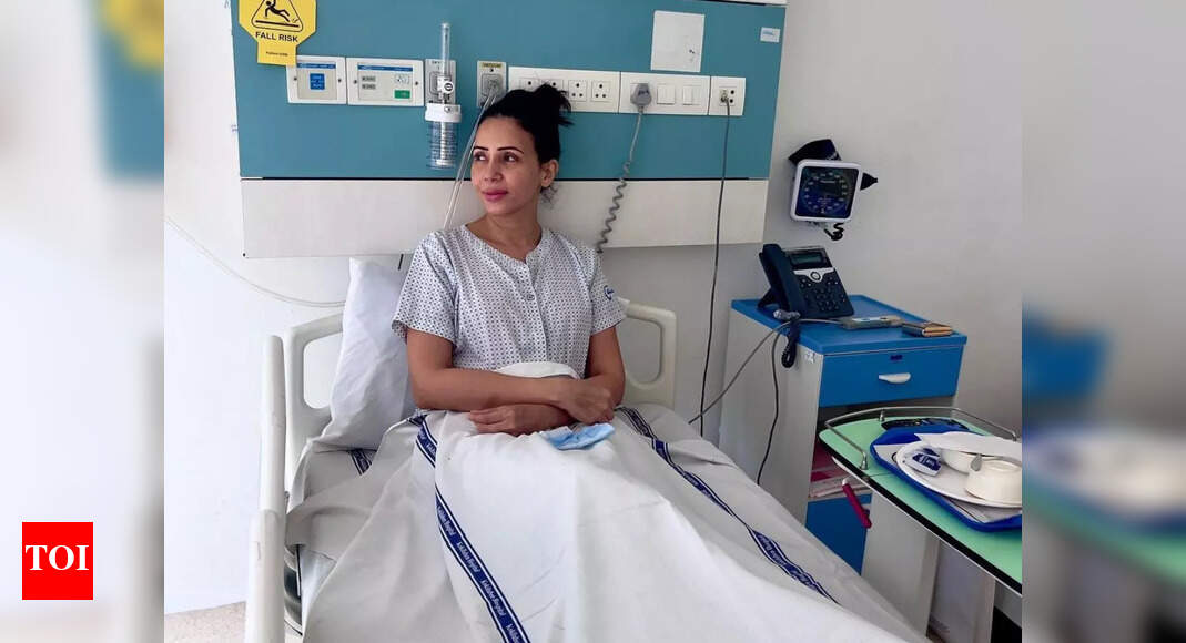 Actor Rozlyn Khan battling cancer, says it needs Actor Rozlyn Khan battling cancer, says it needs