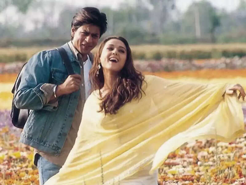 Shah Rukh Khan, Preity Zinta's iconic romantic drama 'Veer Zaara' turns 18 | Hindi Movie News ...