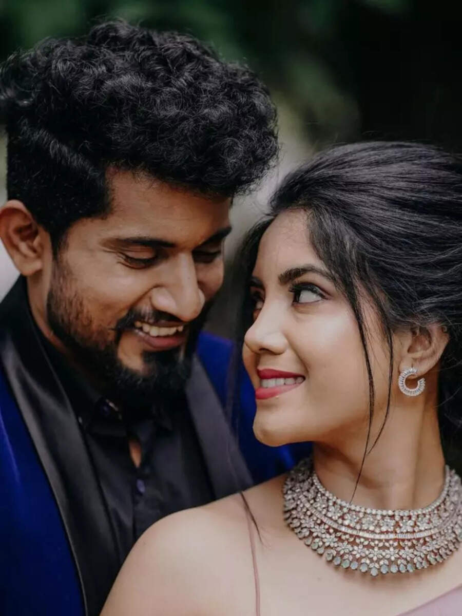 Adorable pictures of celebrity couple Kavya Mahadev and Kumar Gowda ...