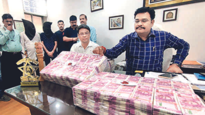 Thane: Two arrested with Rs 8 crore counterfeit currency notes | Thane ...