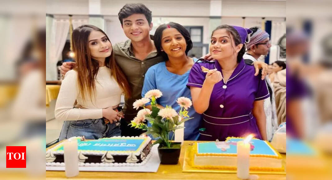 TV show Anurager Chowa completes 200 episodes - Times of India