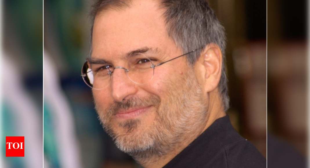 Steve Jobs’ old sandals go off for auction - Times of India