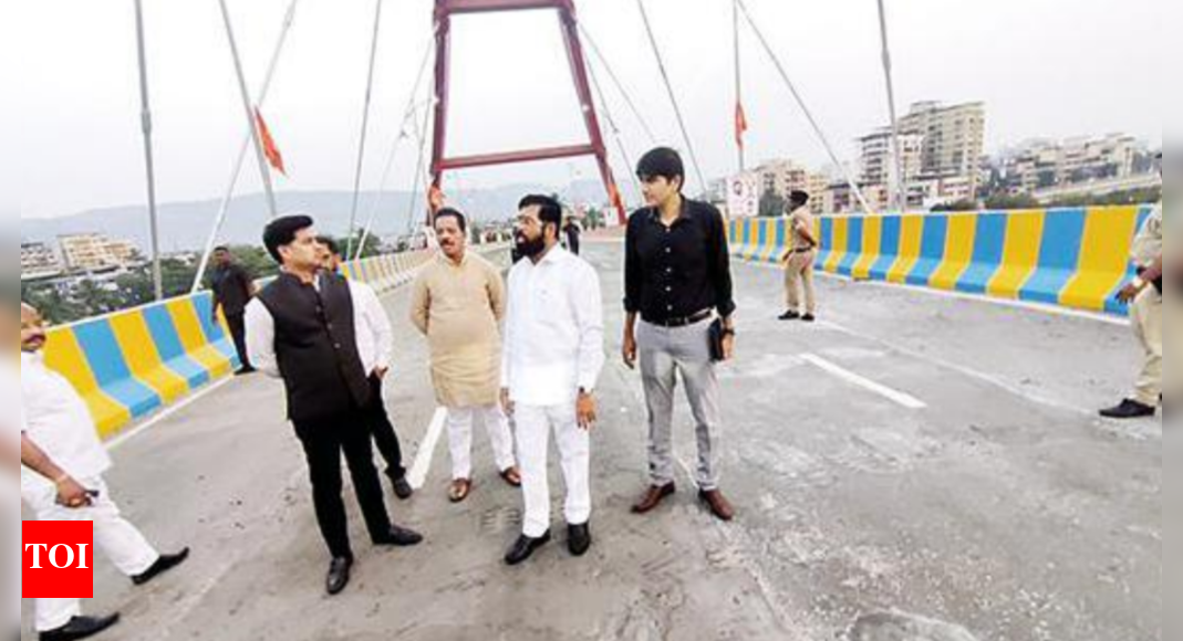 2 key projects flagged off; to cut Mumbai-Pune travel time | Thane News ...