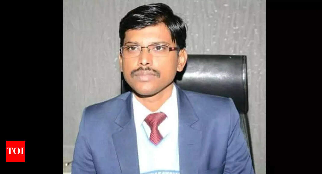 Thiyagarajan Sm: Gaya Dm Issues Show-cause Notice To Three Health Staff ...