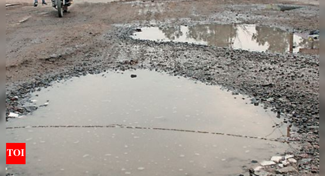 Not Just Online Shopping, Potholed Roads Also Dealing A Blow To Traders ...