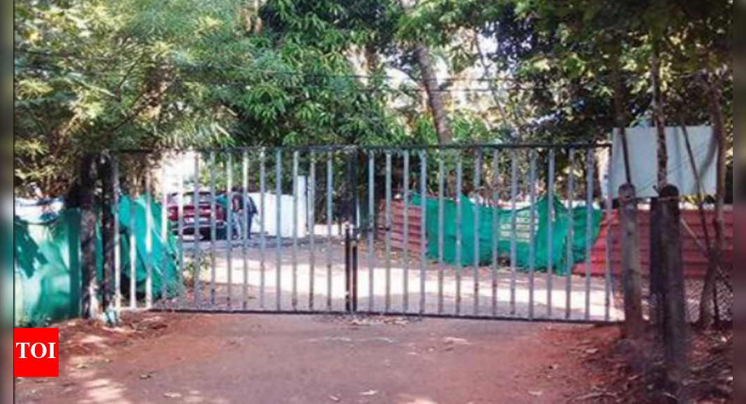Goa: Builder erects gate on road, blocks access | Goa News - Times of India