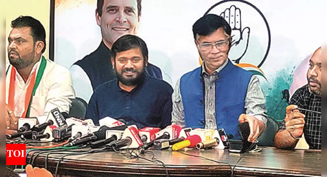 Fight Between Bjp, Cong Only: Kanhaiya | Ahmedabad News - Times of India