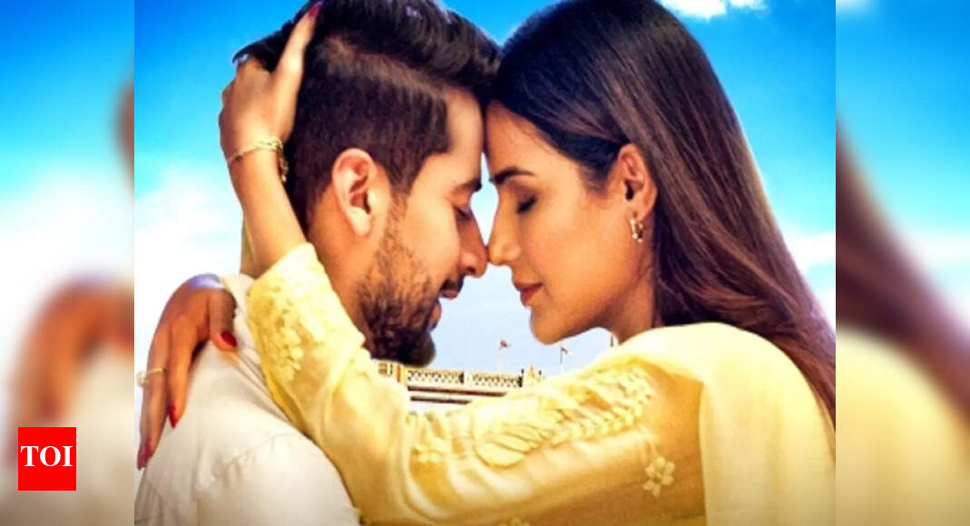 Vikram Bhatt to release his latest music video 'Jitna Tujhe Chahte Hai ...