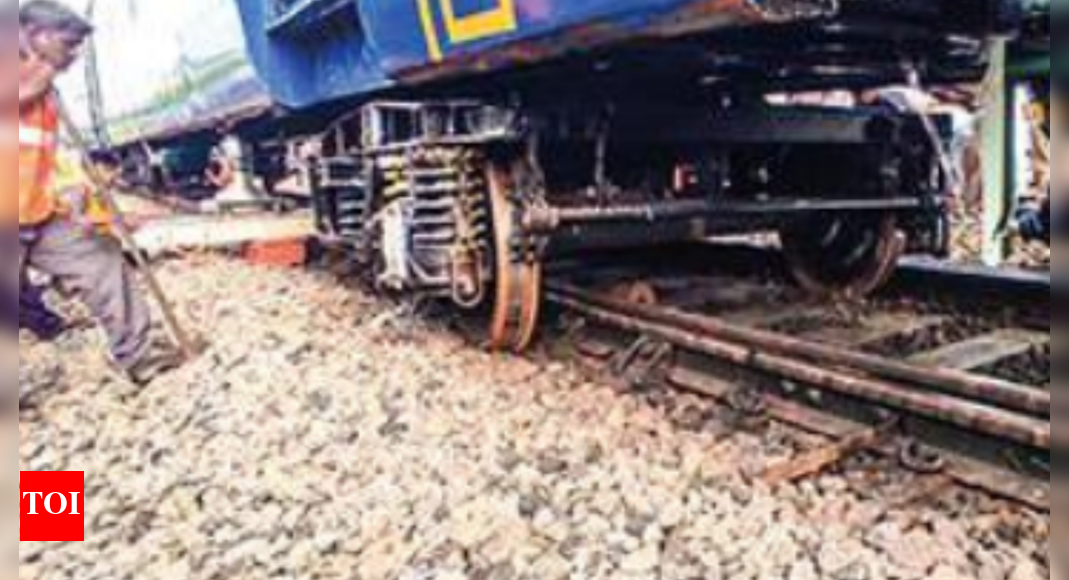 Two Coaches Of Empty Rake Derails | Trichy News - Times of India