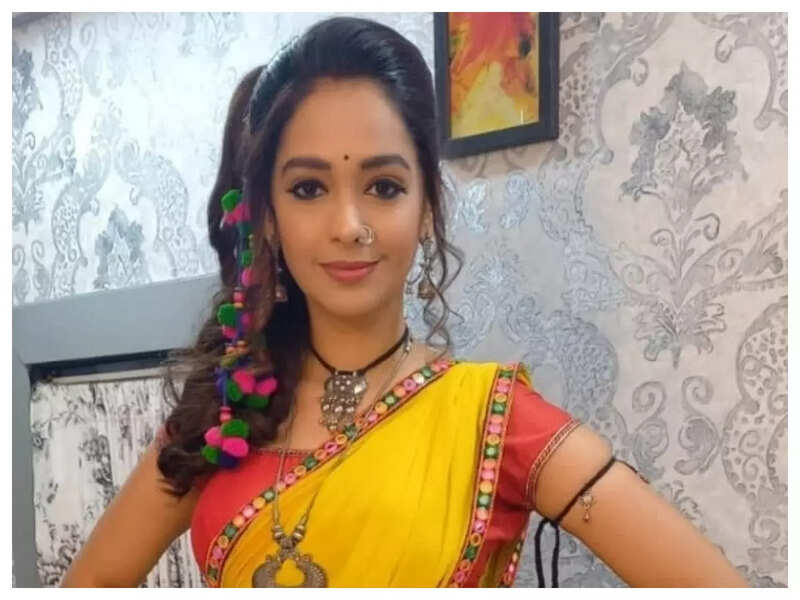 Mugdha Chaphekar to don the look of iconic Basanti from 'Sholay'in ...