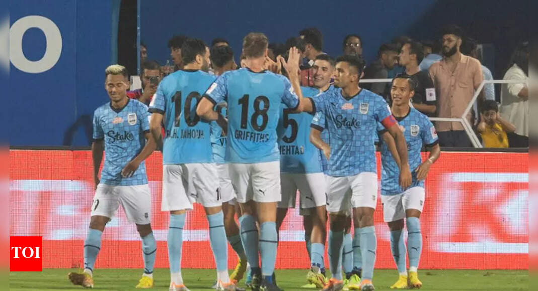 ISL: Mumbai City FC blank Bengaluru FC 4-0 | Football News - Times of India