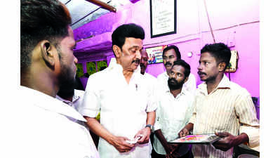 Priya: Cm Visits Family Of Footballer Priya, Hands Over ₹10 Lakh ...
