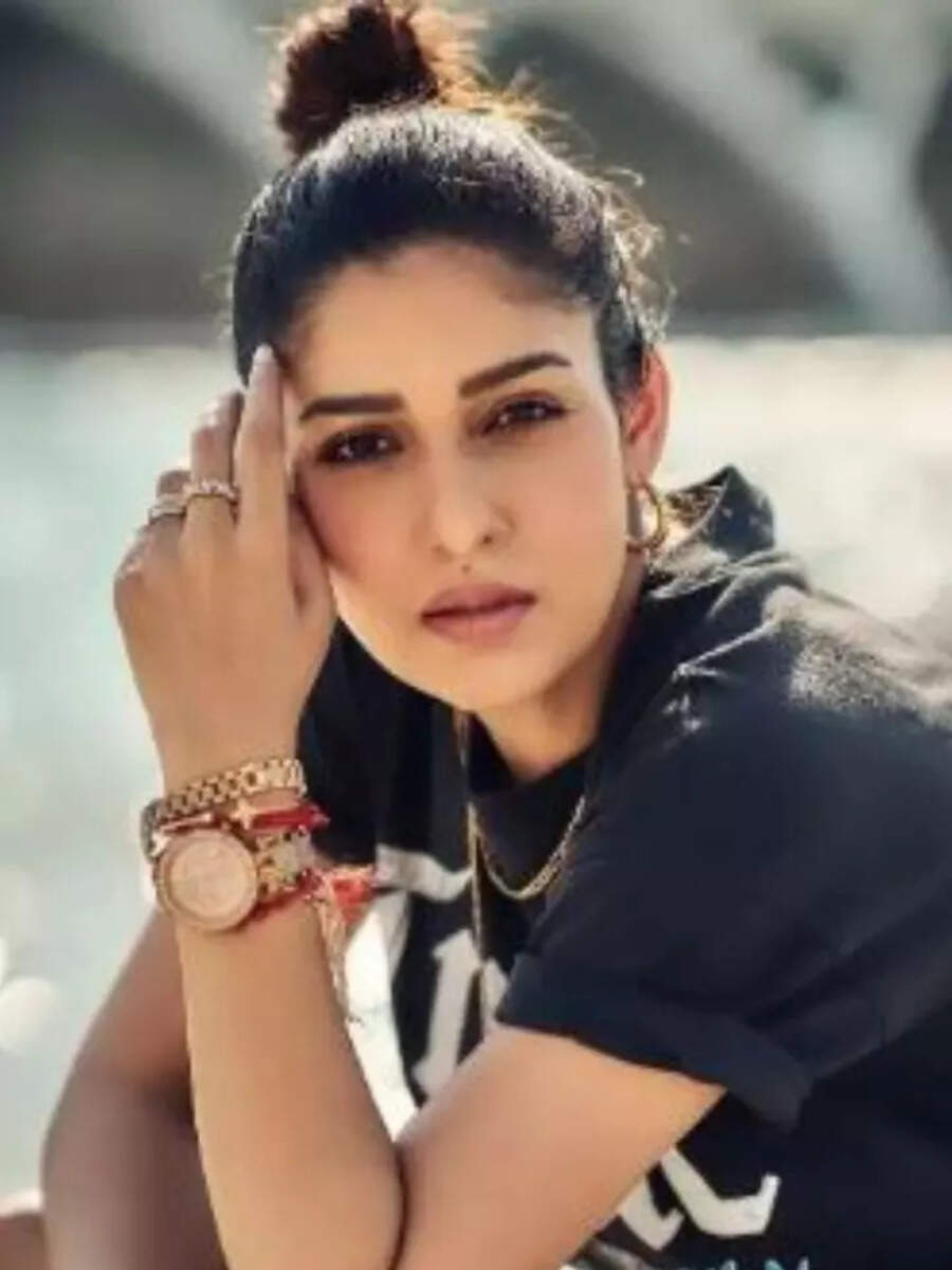 Nayanthara birthday: Heartfelt birthday wishes for Thalaivi | Zoom TV