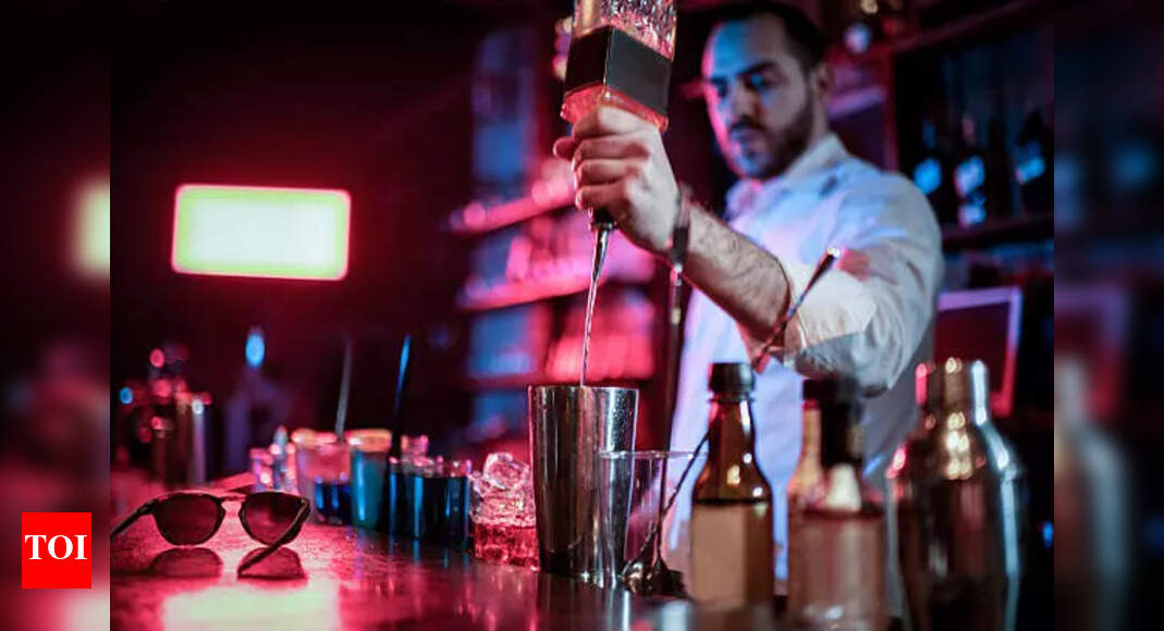 Teppanyaki, celeb chefs, flair bartending are top trends in Kolkata ...