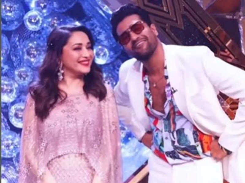 Vicky Kaushal dances with Madhuri Dixit, calls her Maya - Watch video ...