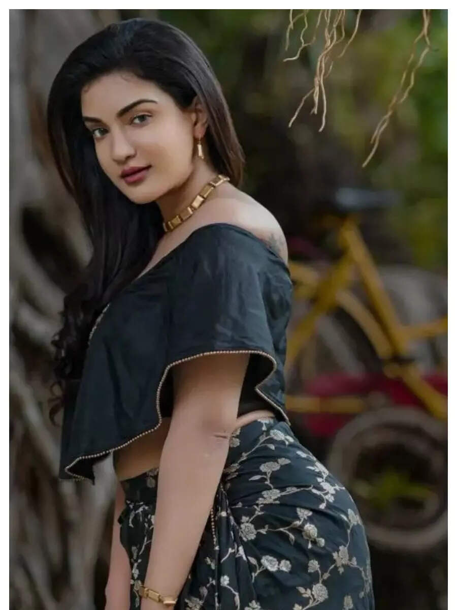 Bewitching clicks of Honey Rose | Times of India