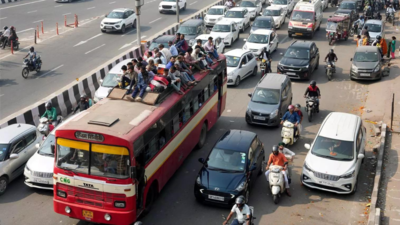 Court’s concern over overcrowding in public transport in Delhi | Delhi ...