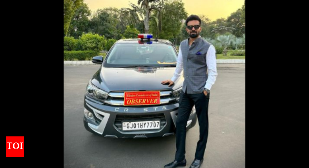 Ias: EC transfers IAS officer for 'showing off' | India News - Times of ...