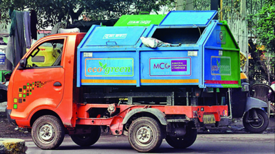 Municipal Corporation of Gurugram impounds 2 vehicles carrying mixed ...