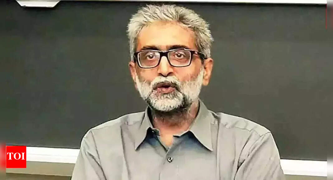 Live updates: Gautam Navlakha released from Taloja jail, handed over to ...