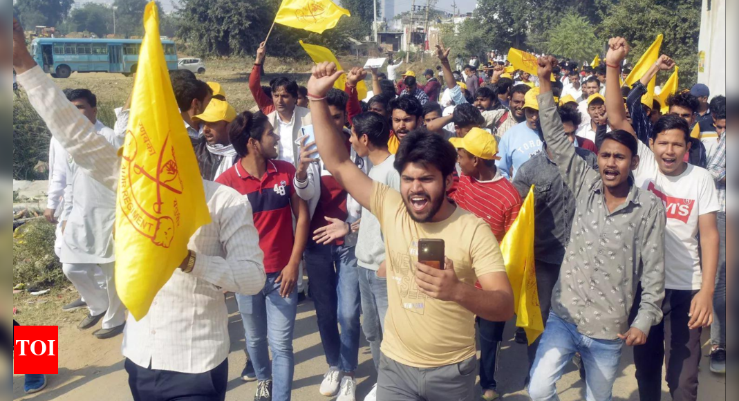 Ahir: Ahir Protesters Pelt Stones At Cops, Over 250 Detained | Gurgaon ...