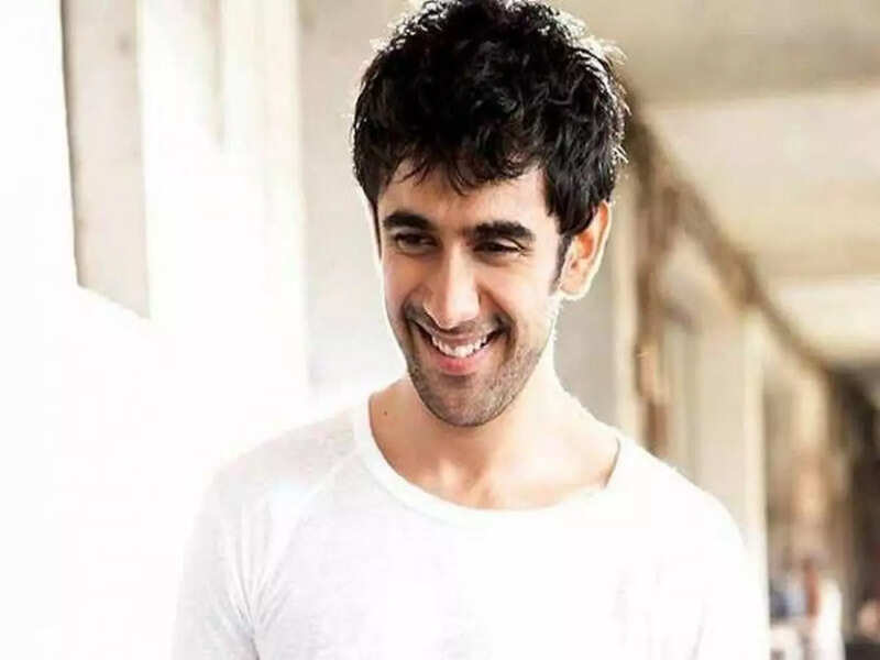 Amit Sadh announces his new project 'Pune Highway' | Hindi Movie News ...
