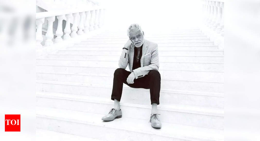 'Vadh' poster features Sanjay Mishra in a never seen before intense ...