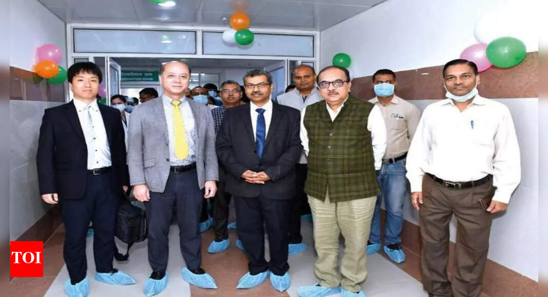 Nephrology Department: Lucknow: Twin operation's begin at PGI's ...