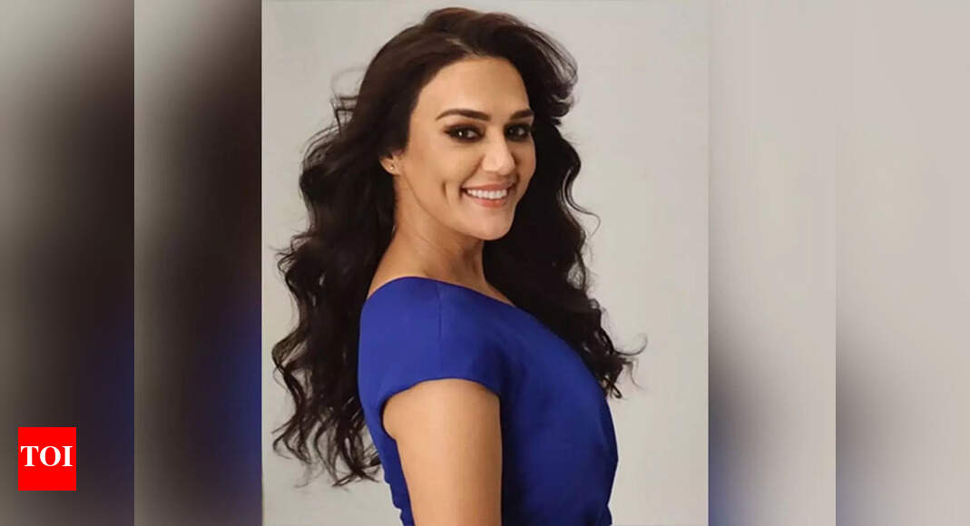 Preity Zinta pens down gratitude note for 'Soldier' co-star Bobby Deol ...