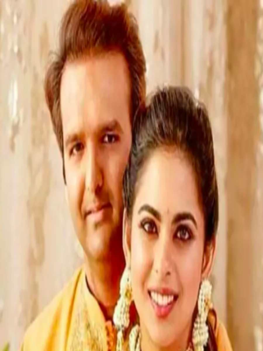 Isha Ambani delivers twins, boy and girl, stars predict Mukesh Ambani's ...