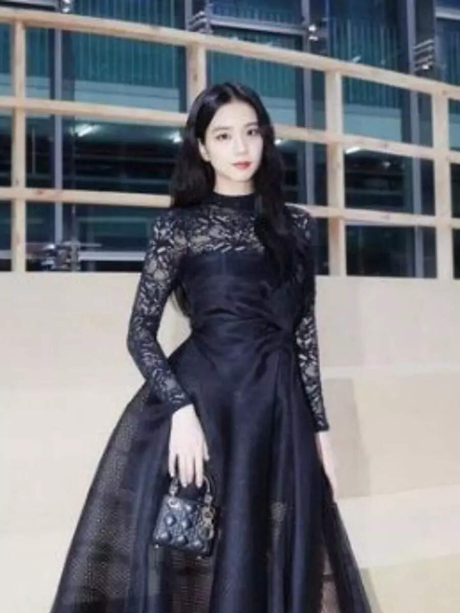 Blackpink Jisoo's most gorg black outfits for the party season | Times Now