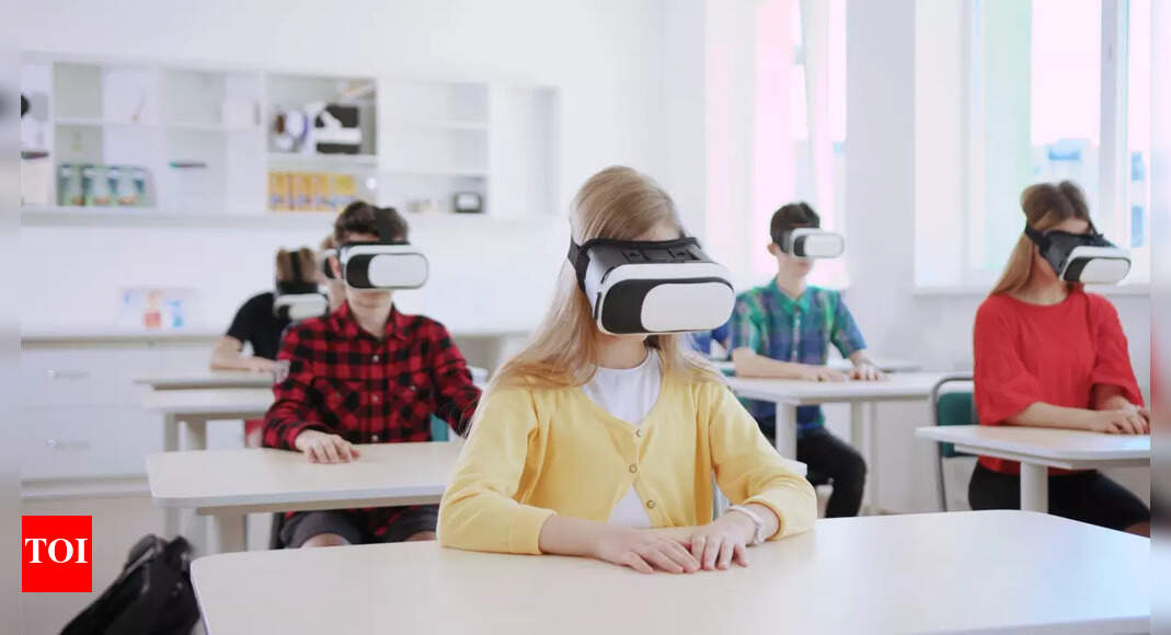 Glimpse into the adoption of AR and VR in the higher education of the ...
