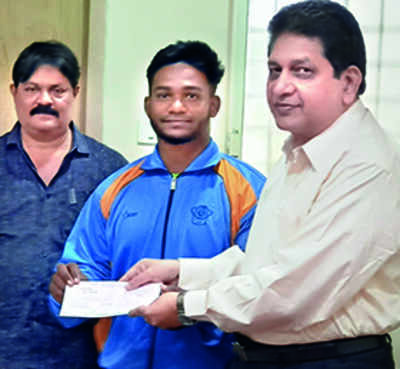 Andhra: Bhui Ton Helps Andhra Win | Visakhapatnam News - Times of India