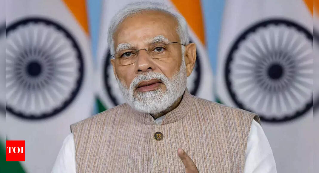 Mumbai traffic police get audio clips saying Dawood Ibrahim gang out to ...