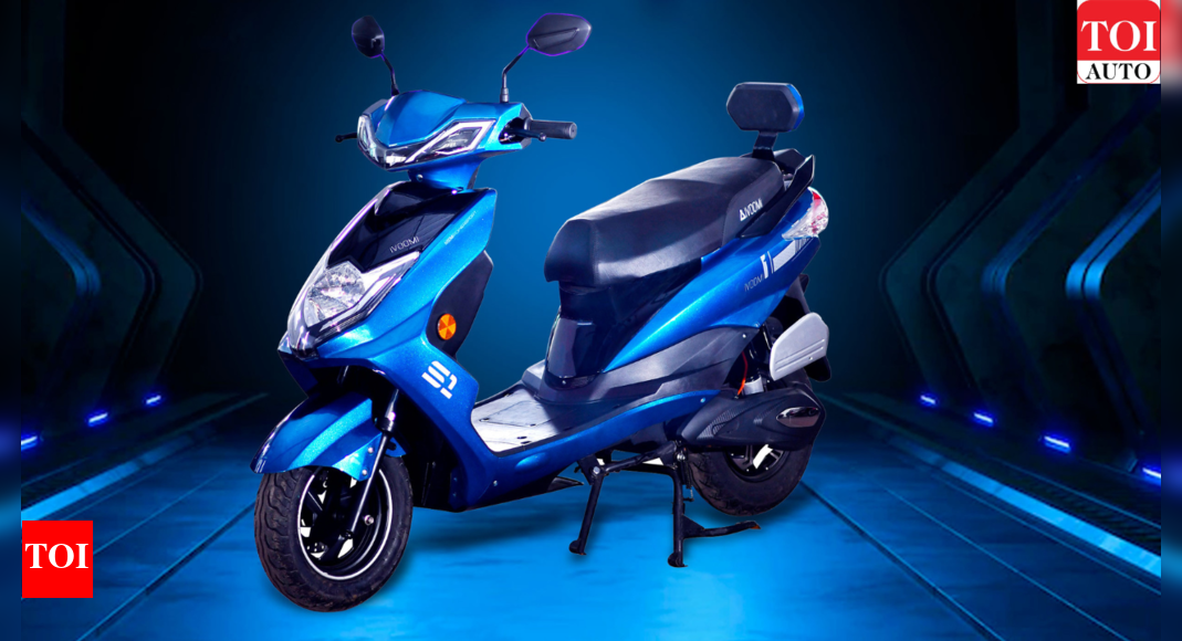 iVOOMi S1 variants launched at Rs 69,999 with 240 km range - Times of India
