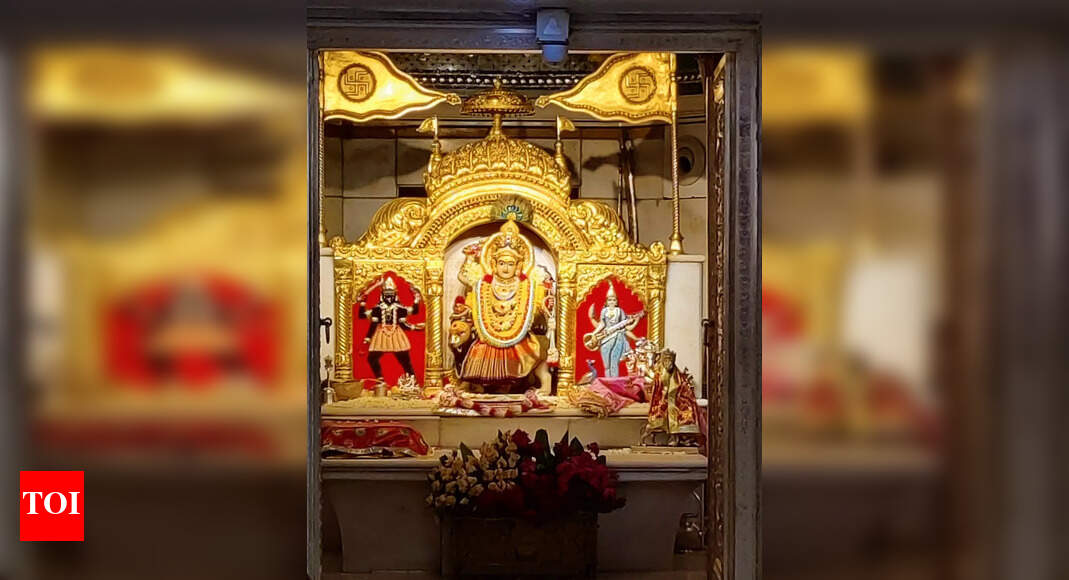 Jhandewalan Mata Mandir: Know everything about this temple - Times of India