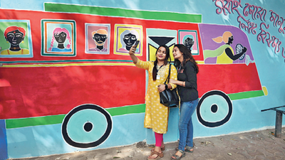 Kolkata: Mural on college wall sends out message of hope to build a ...