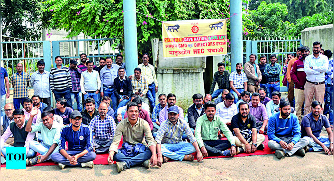 21 Days On, Hec Execs’ Stir Over Salary Dues Continues | Ranchi News ...