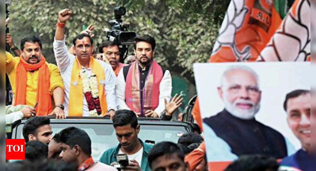 Delhi MCD polls: BJP, AAP train guns at each other over ‘corruption’ | Delhi News - Times of India