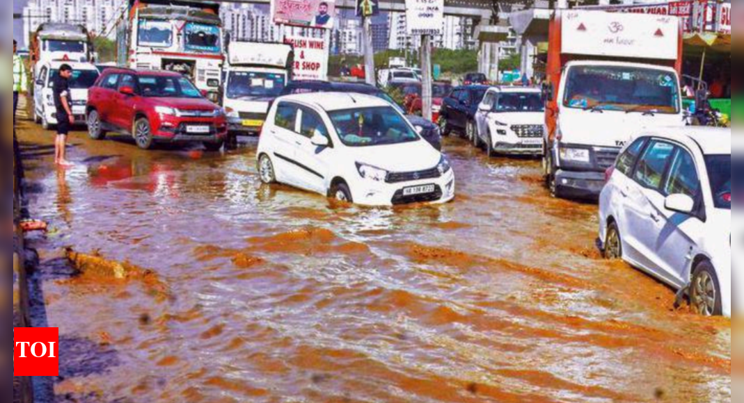 Basai: Leak In Treatment Plant Pipeline Leads To Flooding On Basai Road | Gurgaon News - Times ...