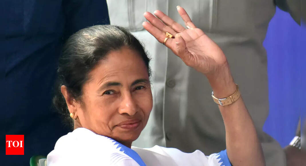 West Bengal CM Mamata Banerjee meets Suvendu Adhikari over tea at her ... West Bengal CM Mamata Banerjee meets Suvendu Adhikari over tea at her ...