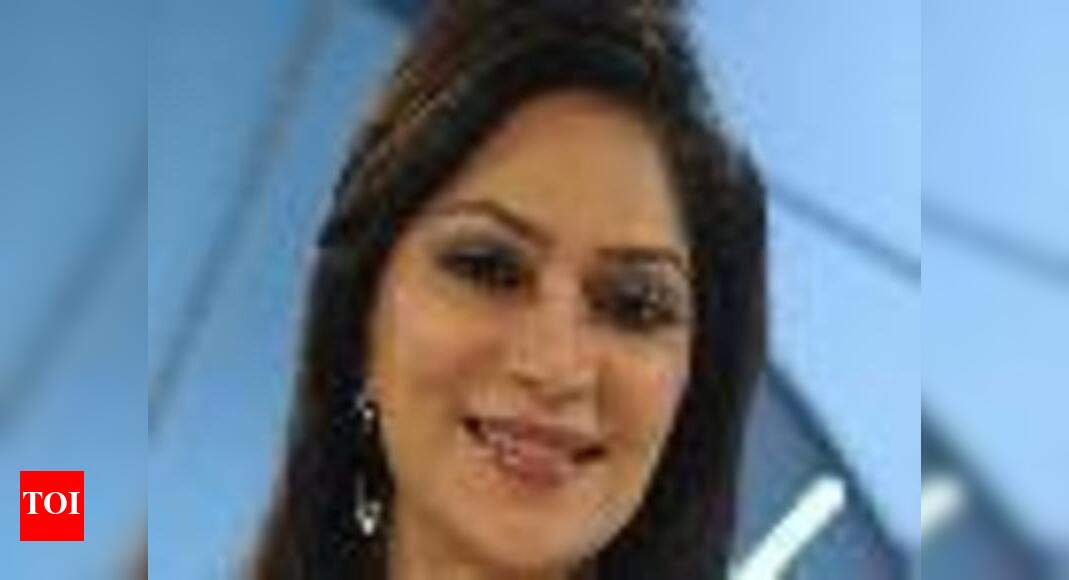 Freida bowled over by SRK's chivalry - Times of India