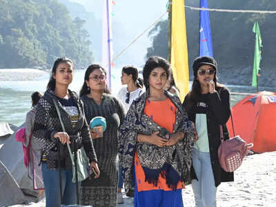 Team ‘Pherari Mon’ shoots special sequences in North Bengal - Times of ...