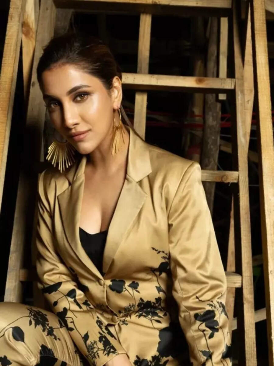 Get inspired by Rukmini Maitra’s stylish pant-suit looks | Times of India