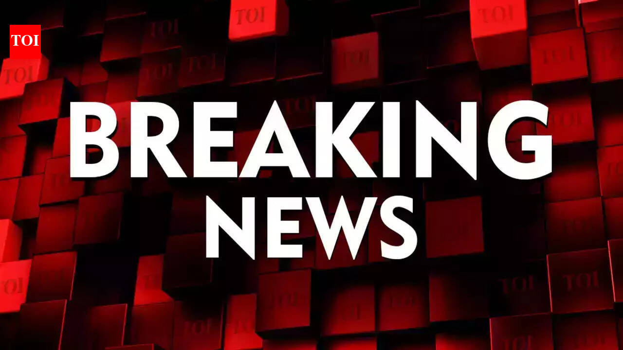 Breaking news live updates: Several injured after part of foot ...