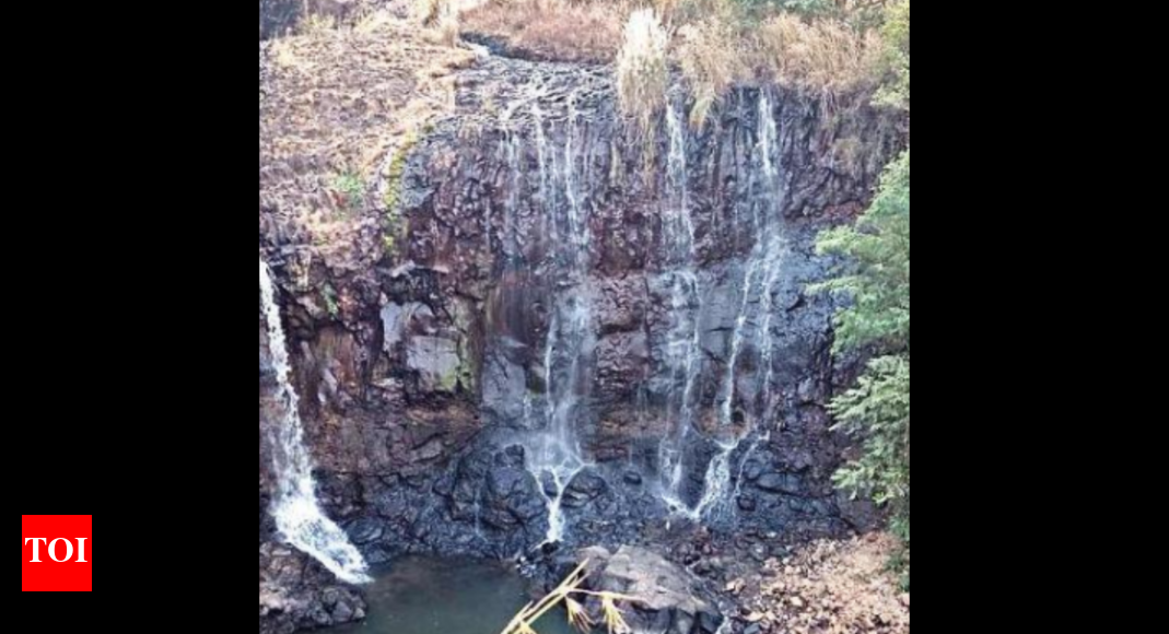 Kitwad Falls Accident: 4 Belagavi girls die while clicking selfies at ...