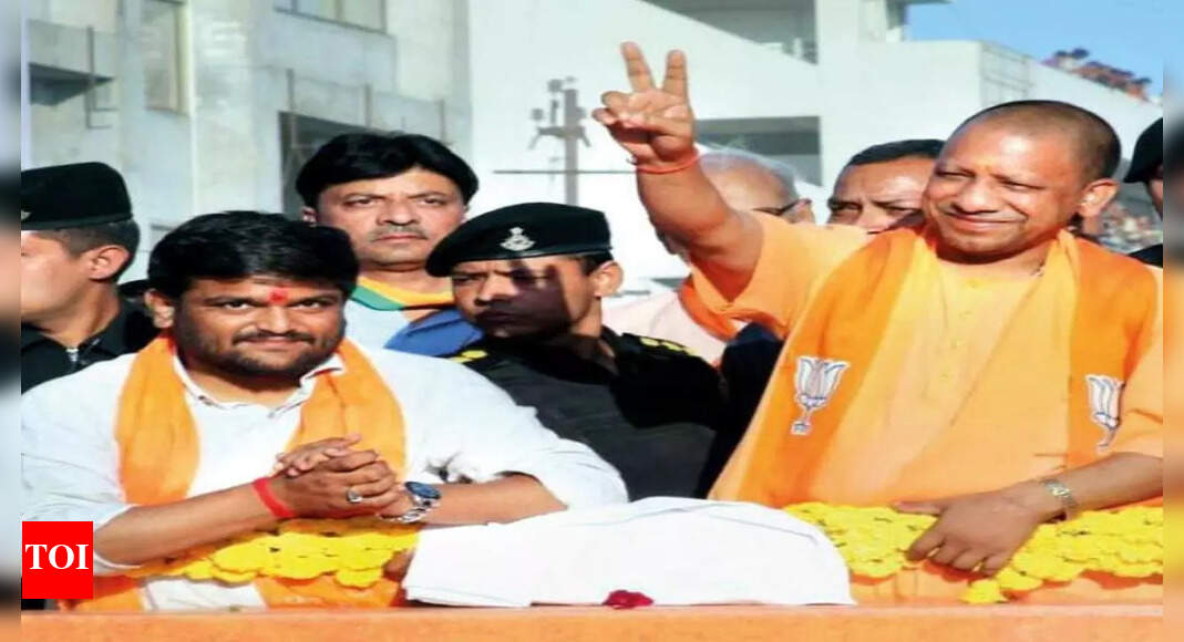 Yogi: UP CM Yogi Adityanath hits out at AAP & Congress, calls Arvind Kejriwal 'namoona' from ...